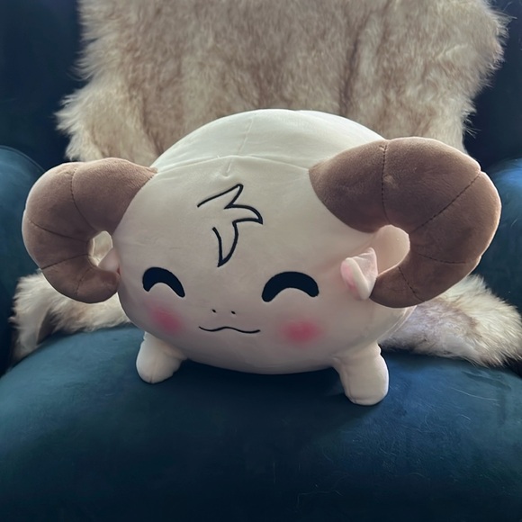 Accents | Jschlatt Youtooz Plushie Smiling Ram | Poshmark